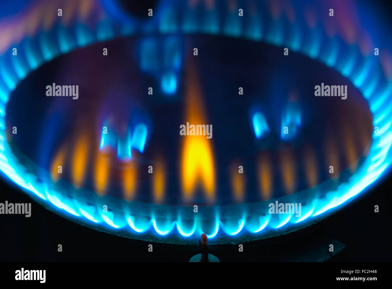 kitchen gas burner flame Stock Photo - Alamy