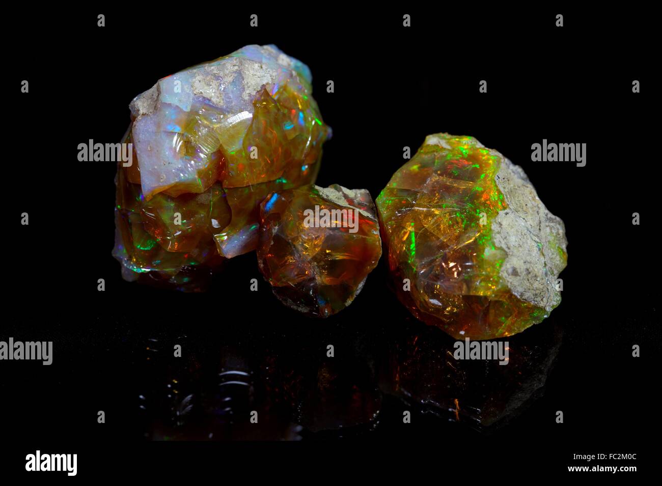 Opals hi-res stock photography and images - Alamy
