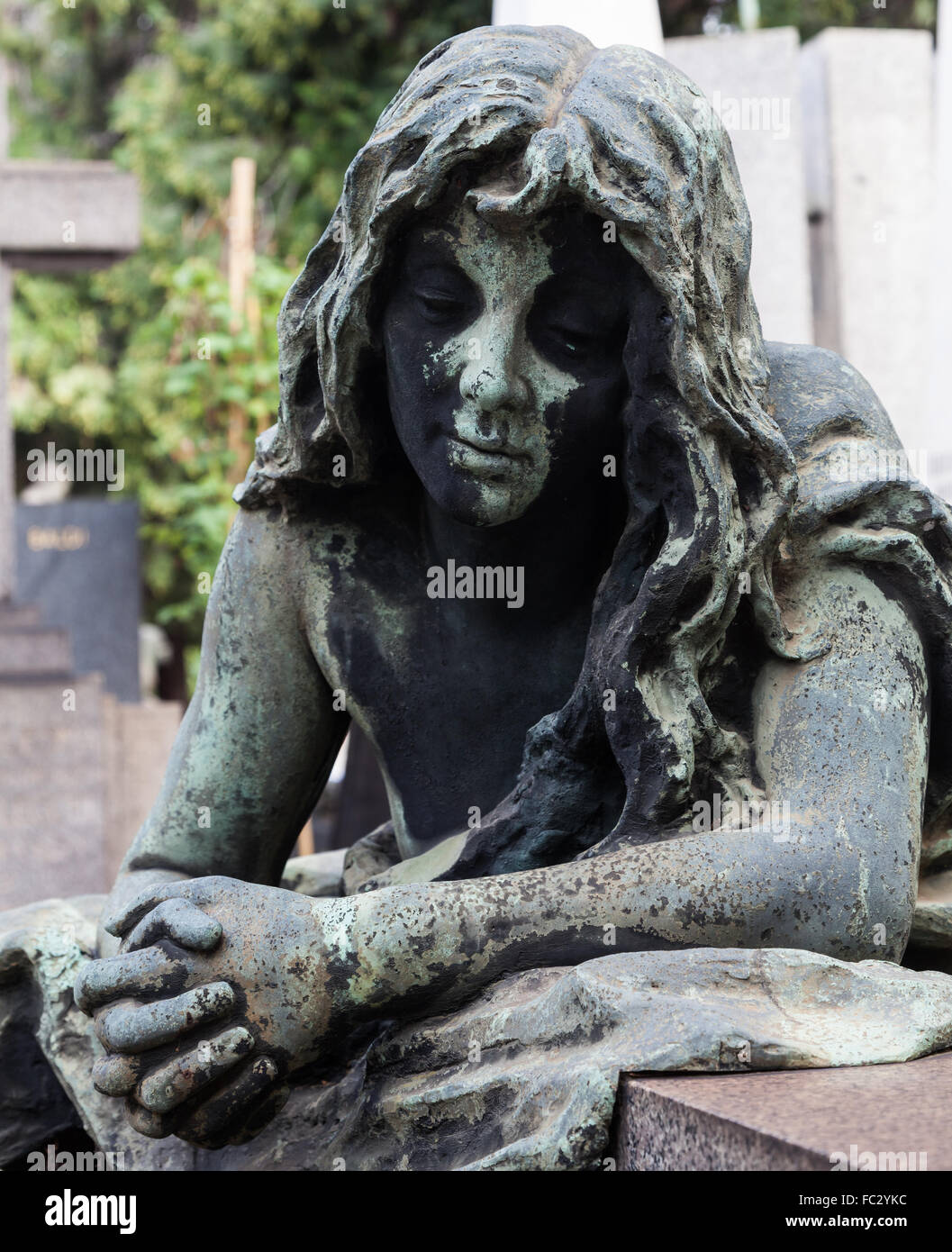 Old Cemetery statue Stock Photo - Alamy