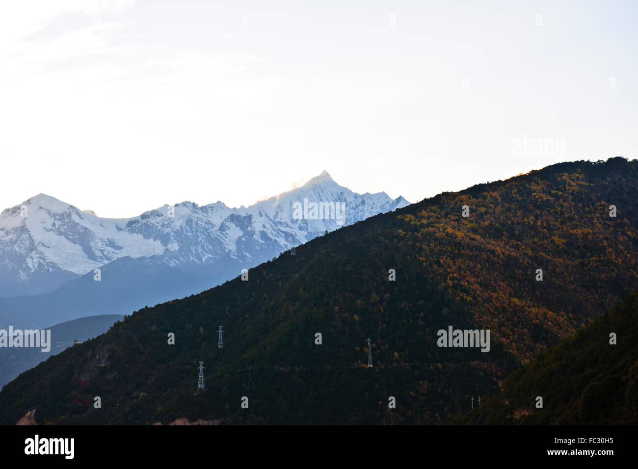 Meili Snow Mountain Range,Mingyong Glacier,Holy Kawagebo Peak worshiped ...