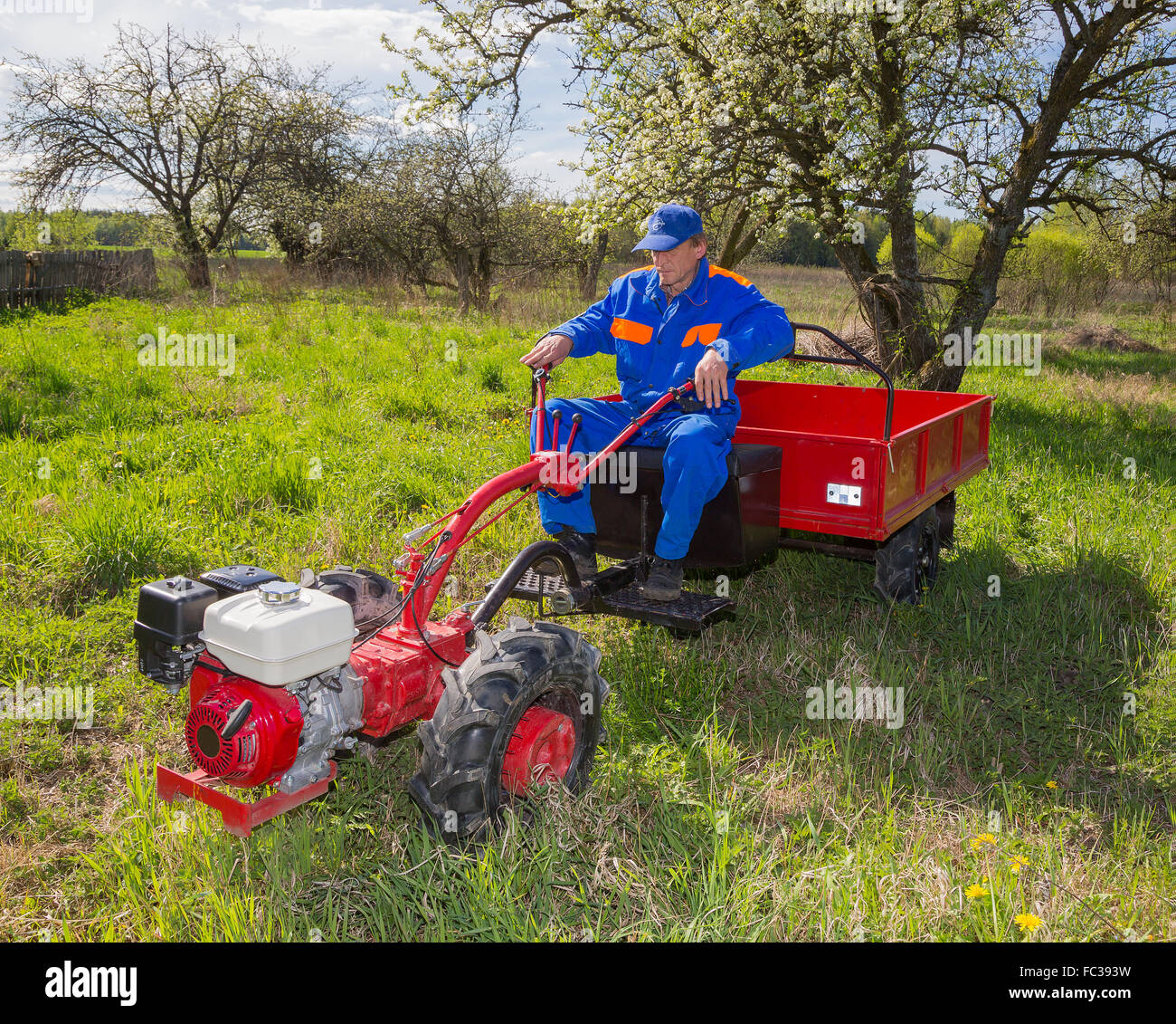 Driver tractor hi-res stock photography and images - Alamy