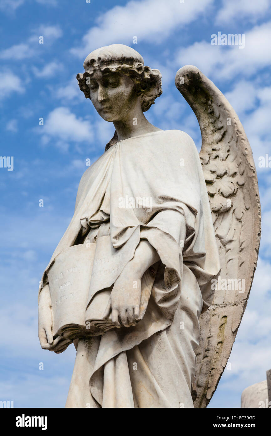 Statue grieve hi-res stock photography and images - Alamy