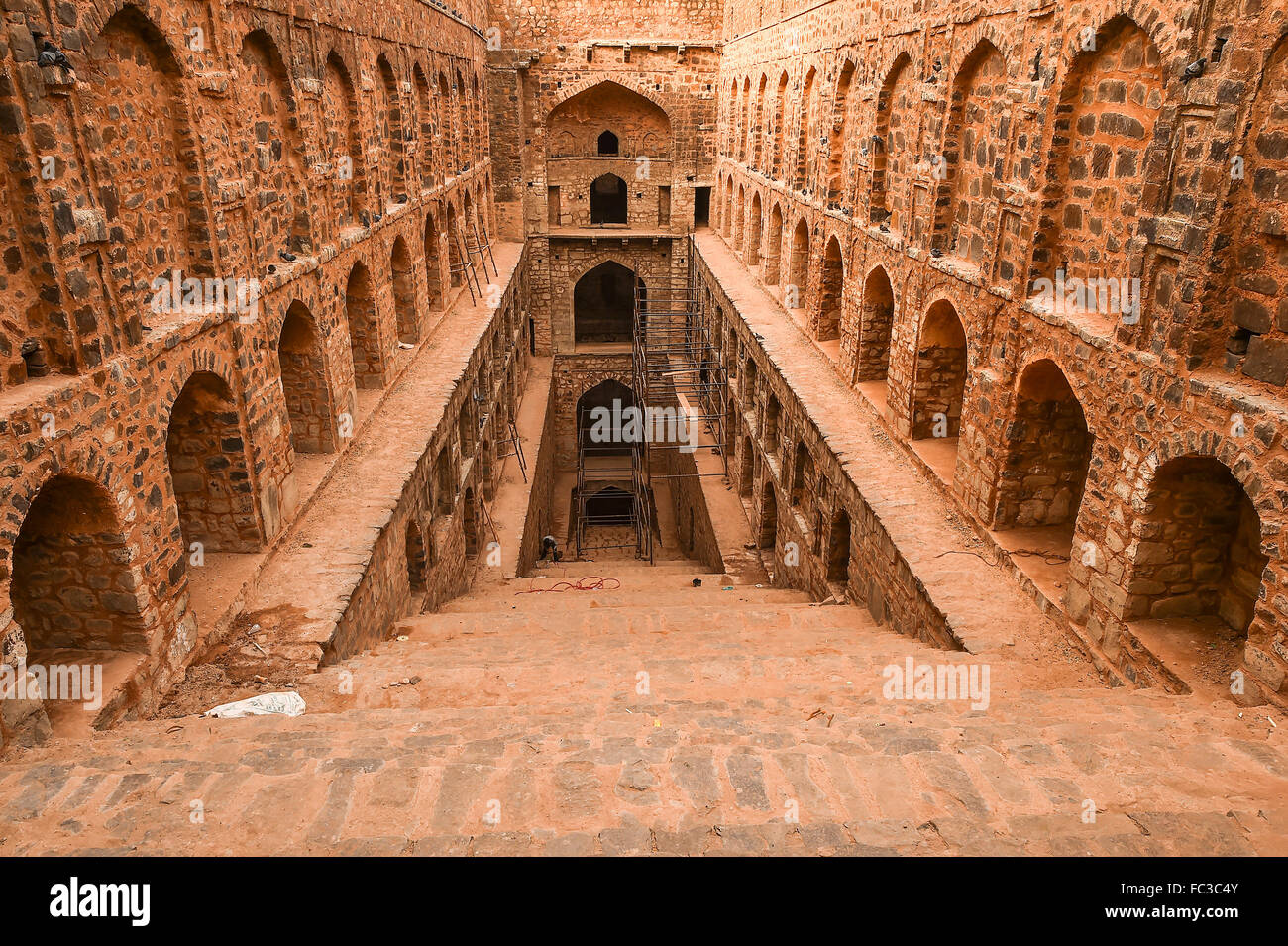 Underground step-well Ugrasen ki Baoli in heart of New Delhi, India ...