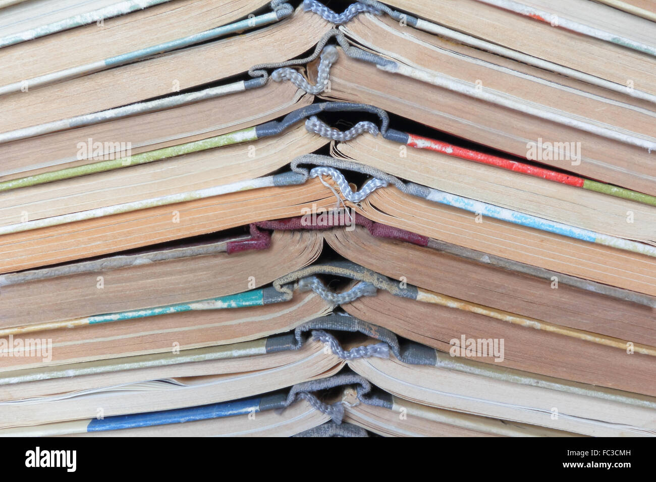 Stack old books textbook hi-res stock photography and images - Alamy