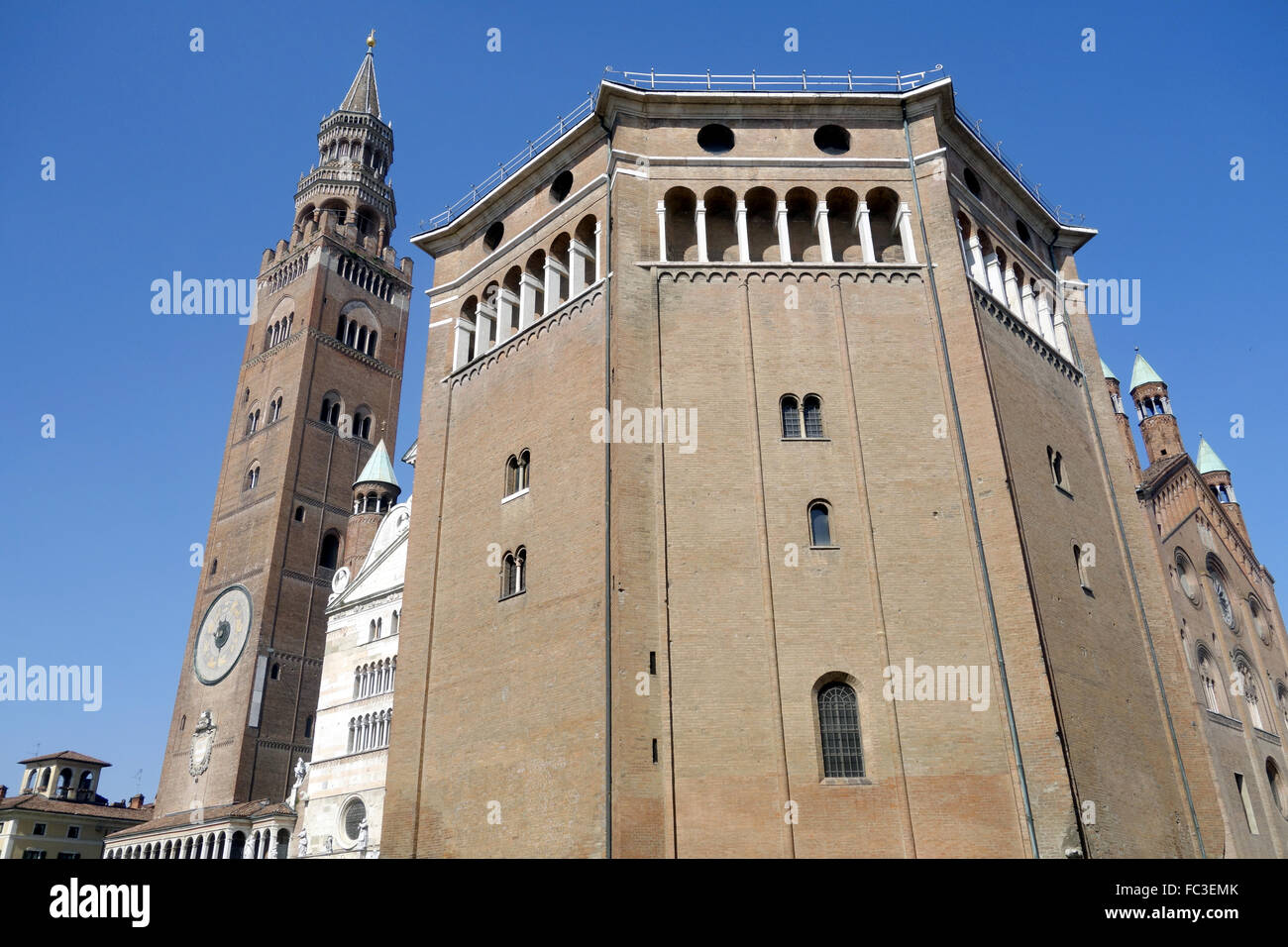 Cattedrale di cremona hi-res stock photography and images - Alamy