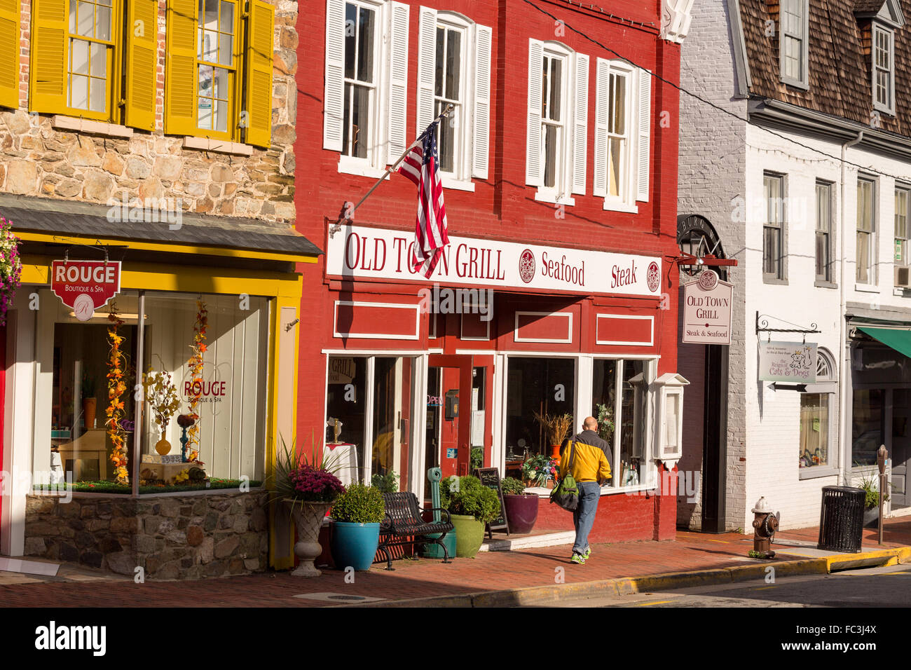 King Street in the historic colonial village of Leesburg, Virginia ...