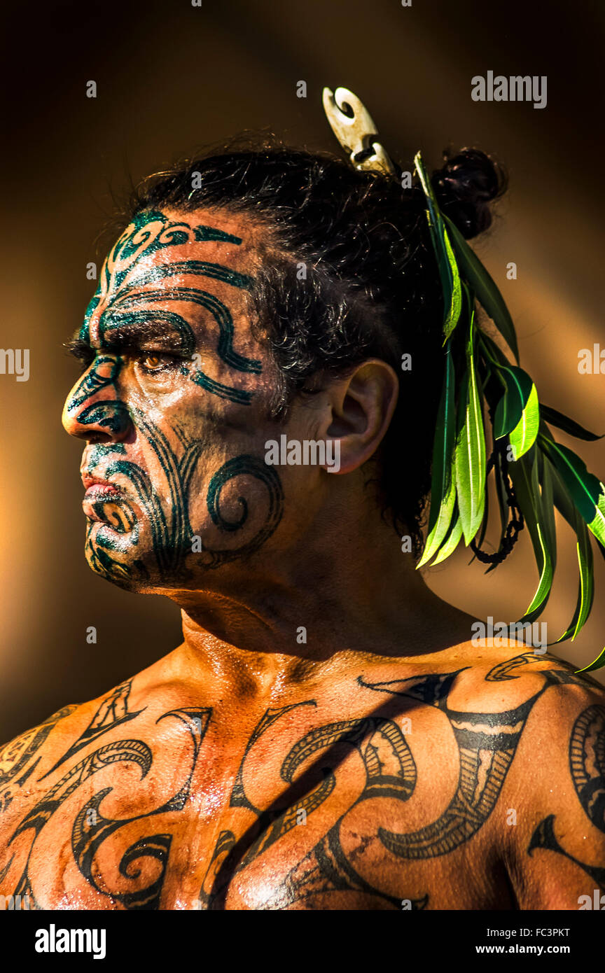 Maori Man Traditional Dance Stock Photos & Maori Man Traditional Dance ...