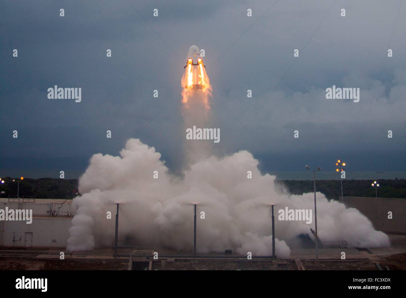Launch abort system spacecraft hi-res stock photography and images - Alamy