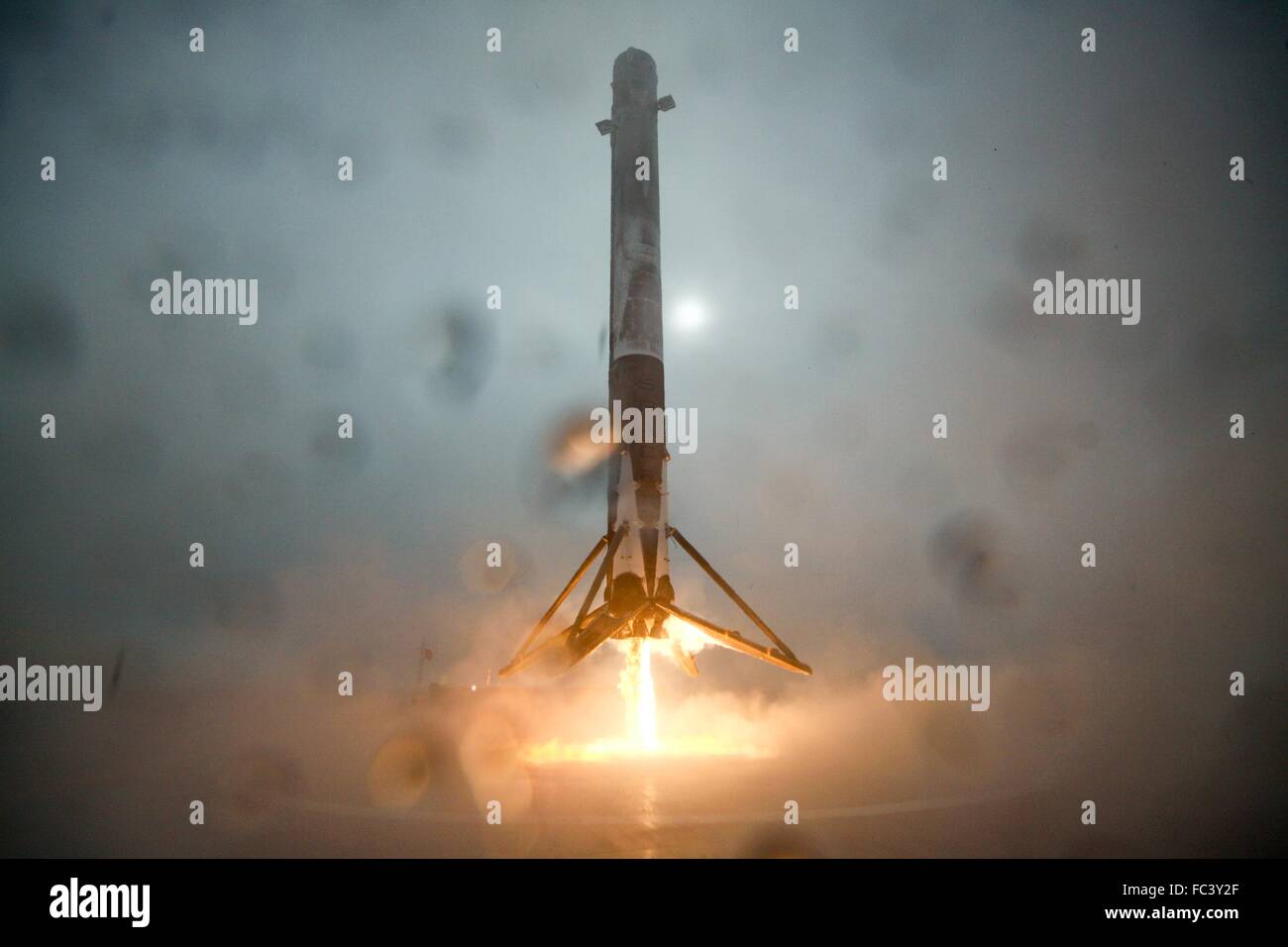 Reusable launch vehicles hi-res stock photography and images - Alamy