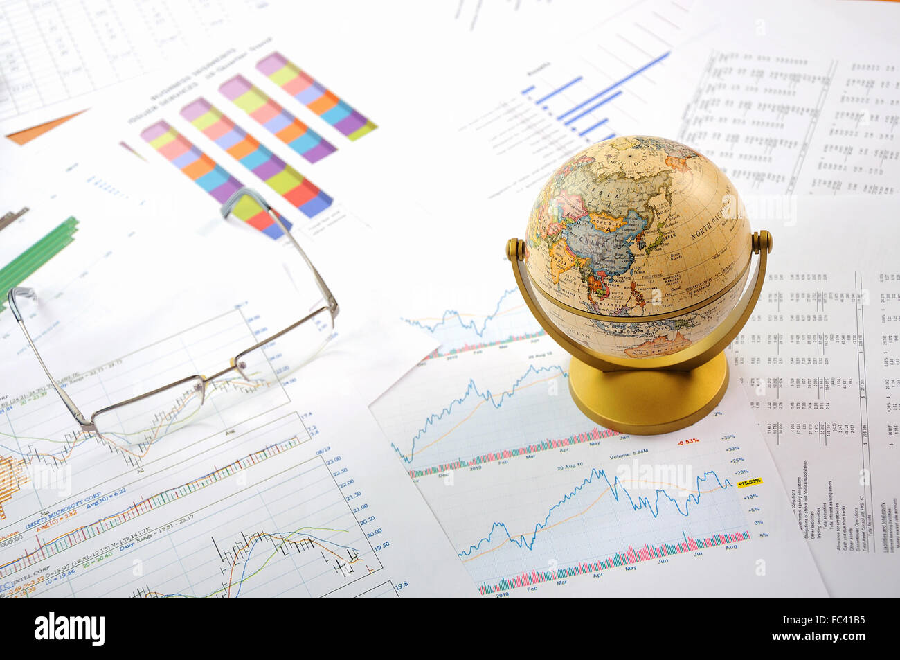 Charts diagrams tables workplace hi-res stock photography and images ...