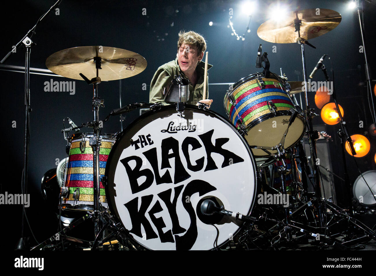 Black keys band hi-res stock photography and images - Alamy