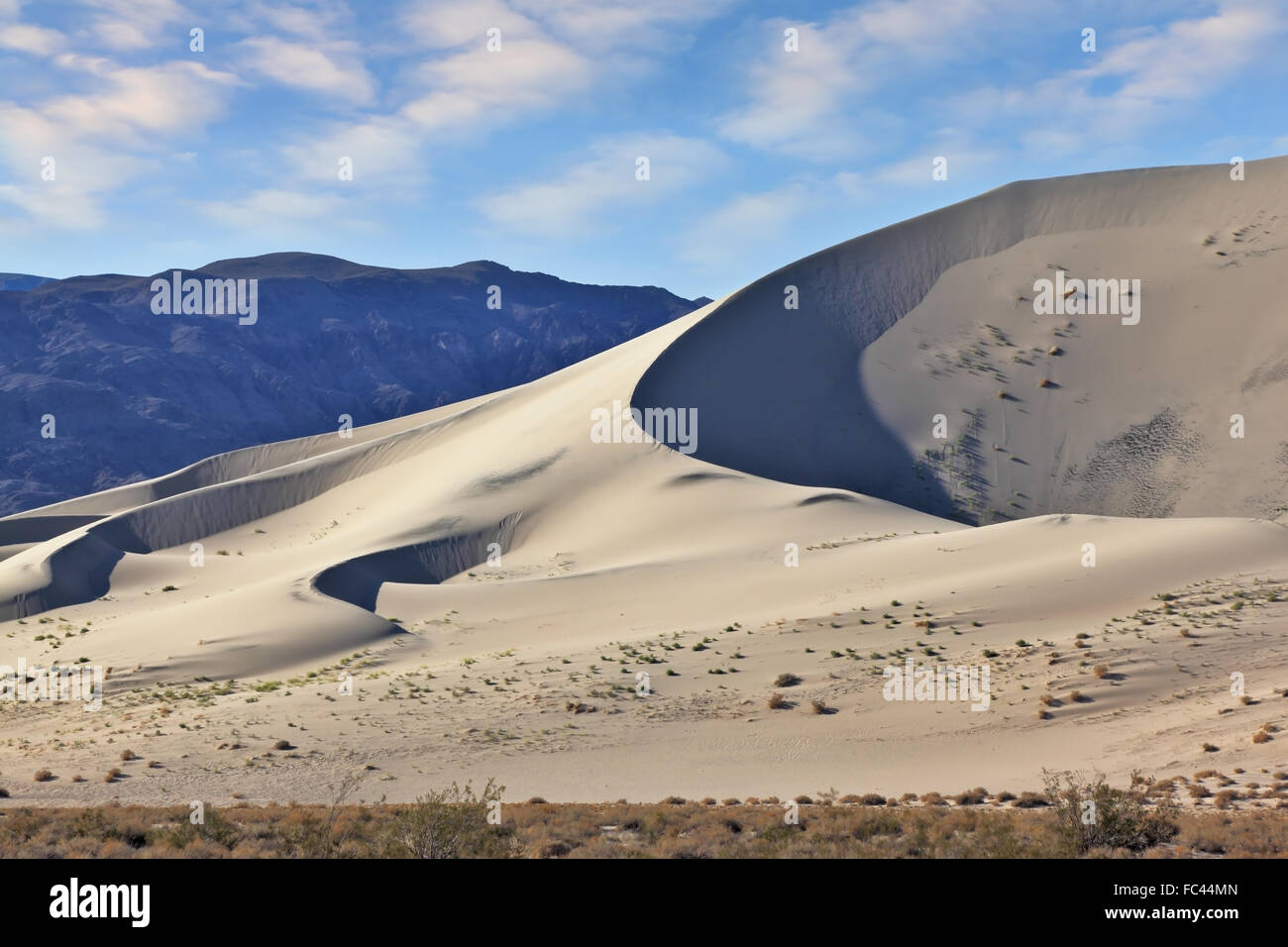 Thin mountain hi-res stock photography and images - Alamy