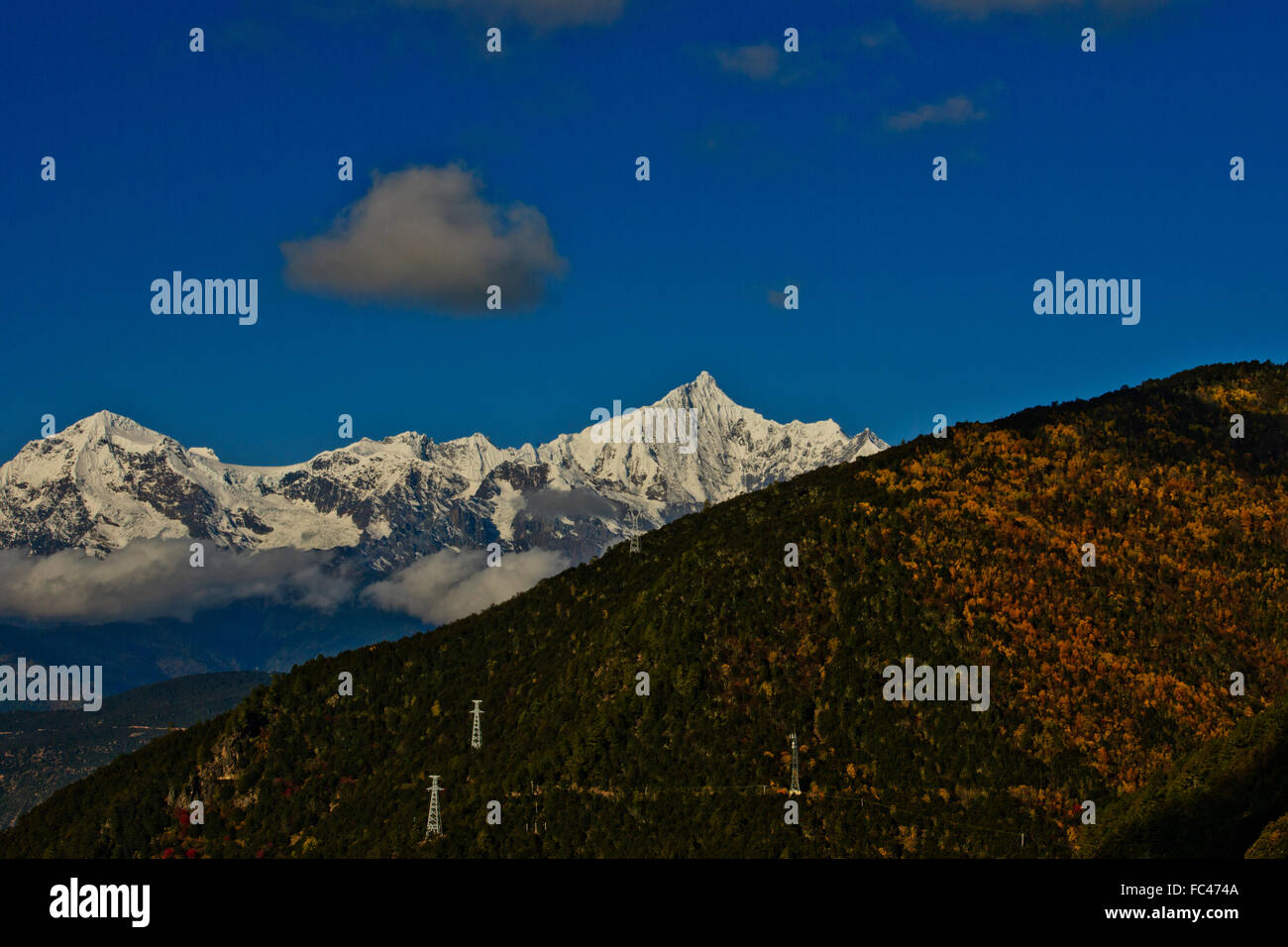 Meili Snow Mountain Range,Mingyong Glacier,Holy Kawagebo Peak worshiped ...