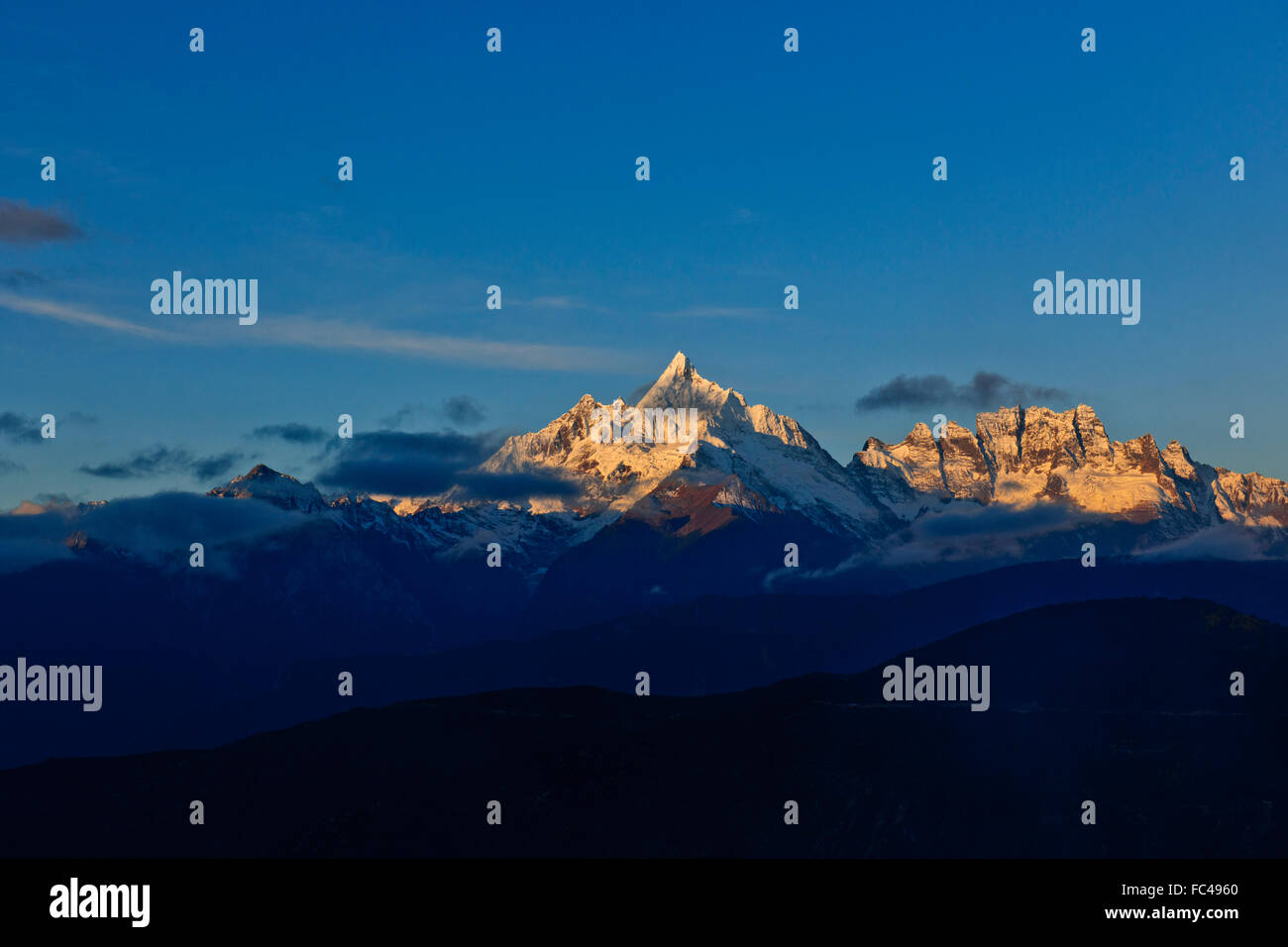 Meili Snow Mountain Range,Mingyong Glacier,Holy Kawagebo Peak worshiped ...