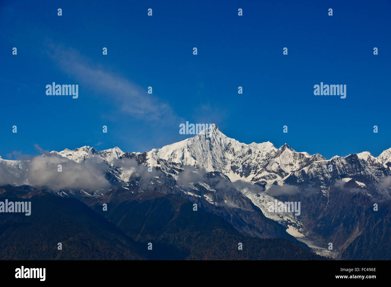 Meili Snow Mountain Range,Mingyong Glacier,Holy Kawagebo Peak worshiped ...