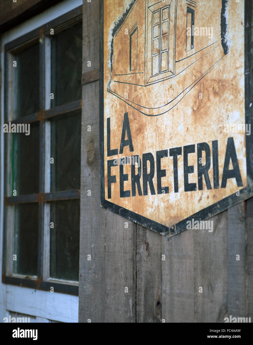 hardware store sign Stock Photo - Alamy