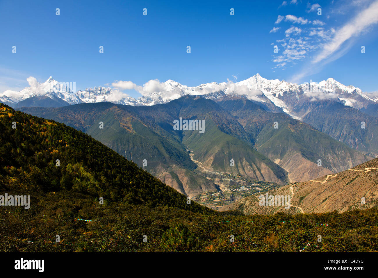 Meili Snow Mountain Range,Mingyong Glacier,Holy Kawagebo Peak worshiped ...