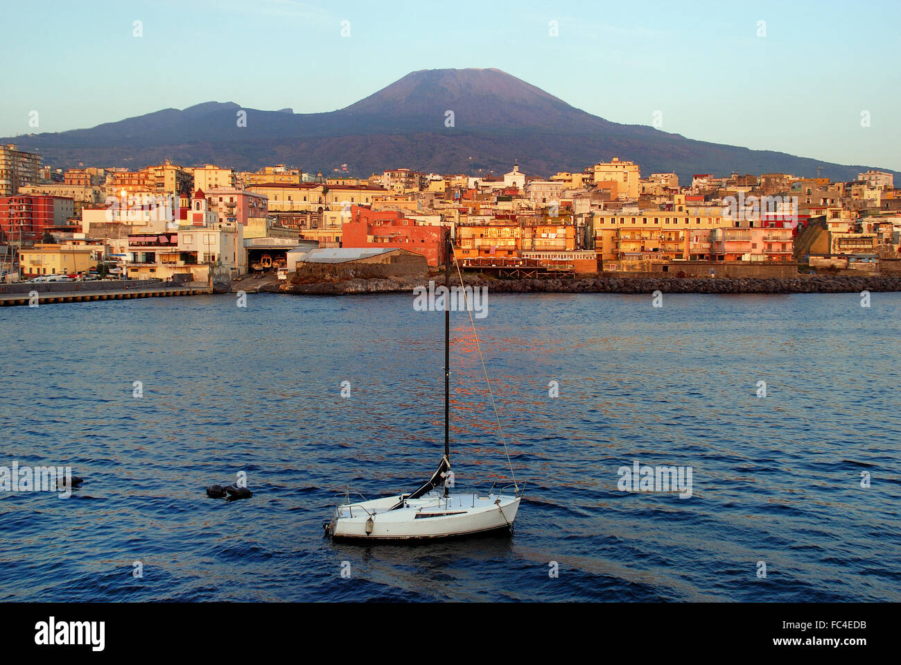 Plinian eruption hi-res stock photography and images - Alamy