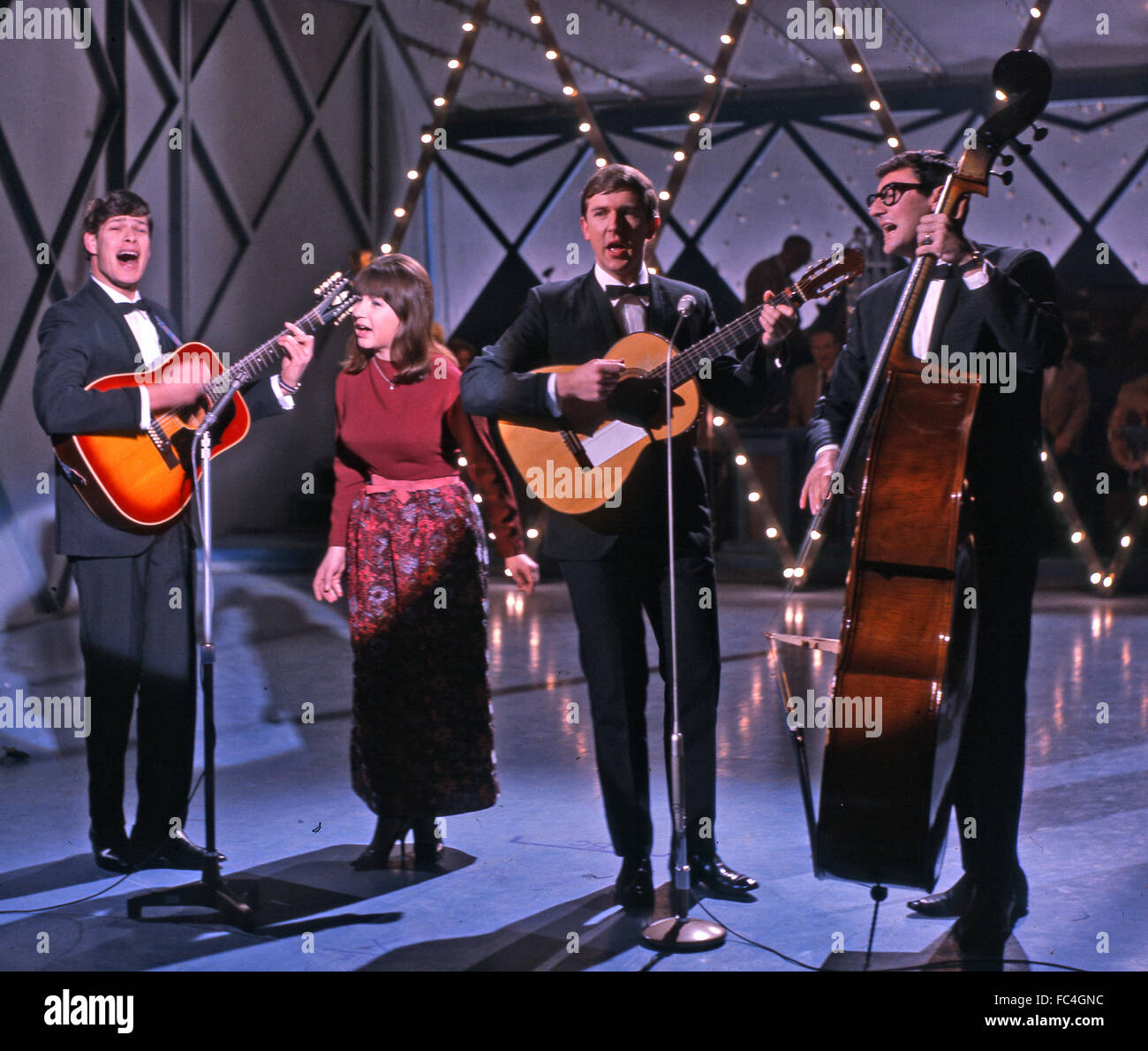 Bruce Woodley's Instagram, Twitter & Facebook on IDCrawl