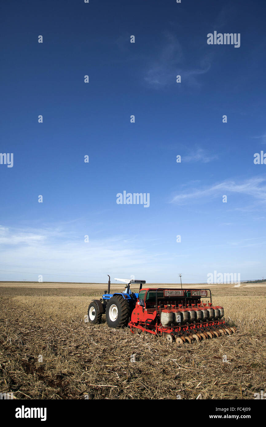 No till planting hi-res stock photography and images - Alamy