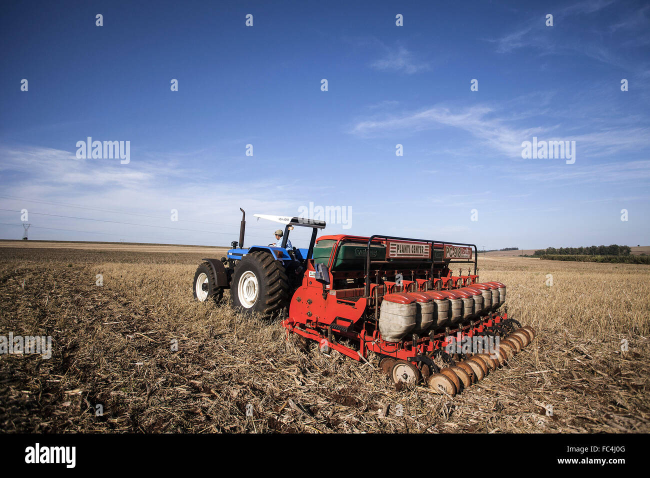Soybean planting in no-till system on straw Stock Photo - Alamy