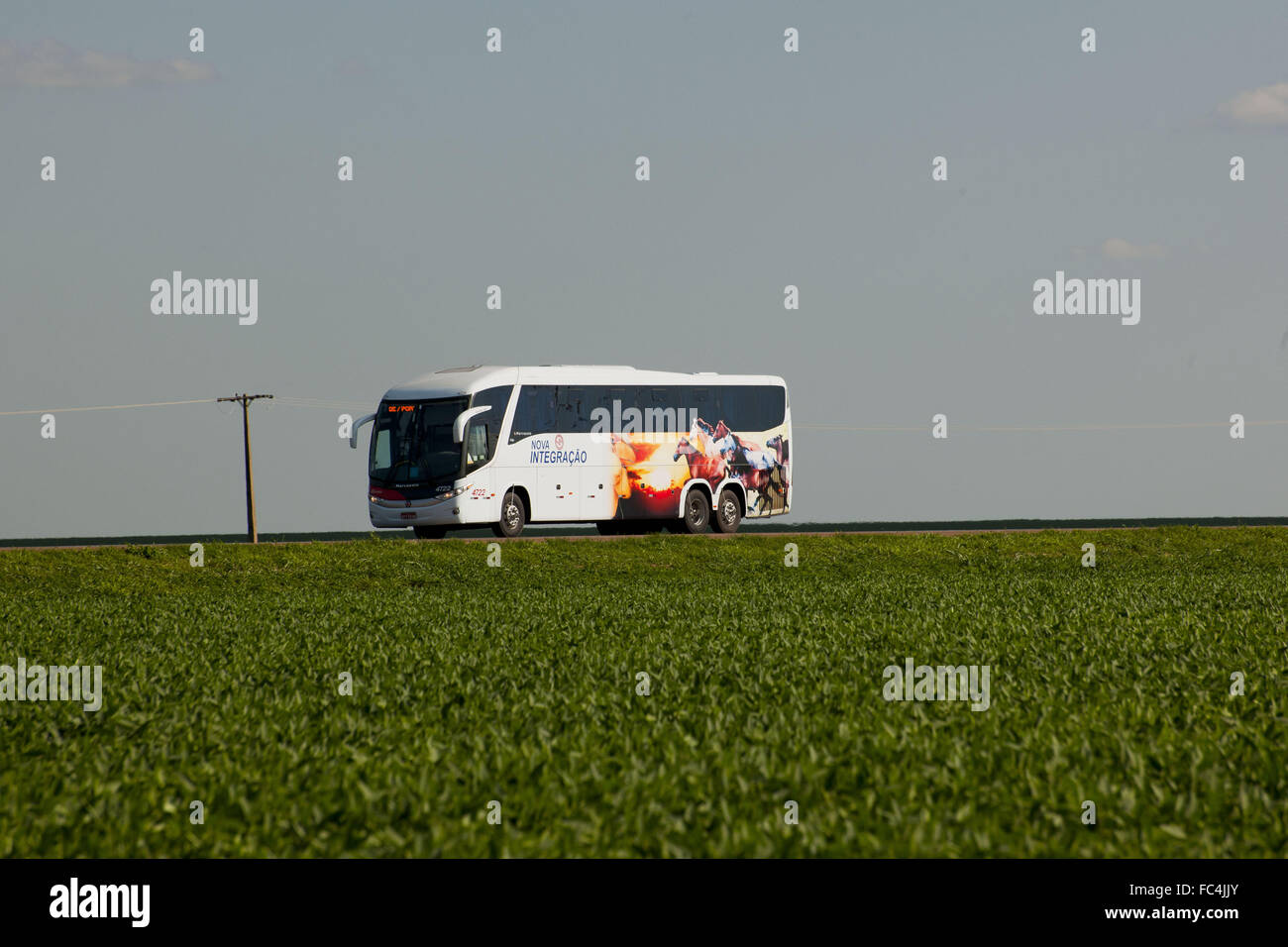 Interstate buses traveling on hi-res stock photography and images - Alamy