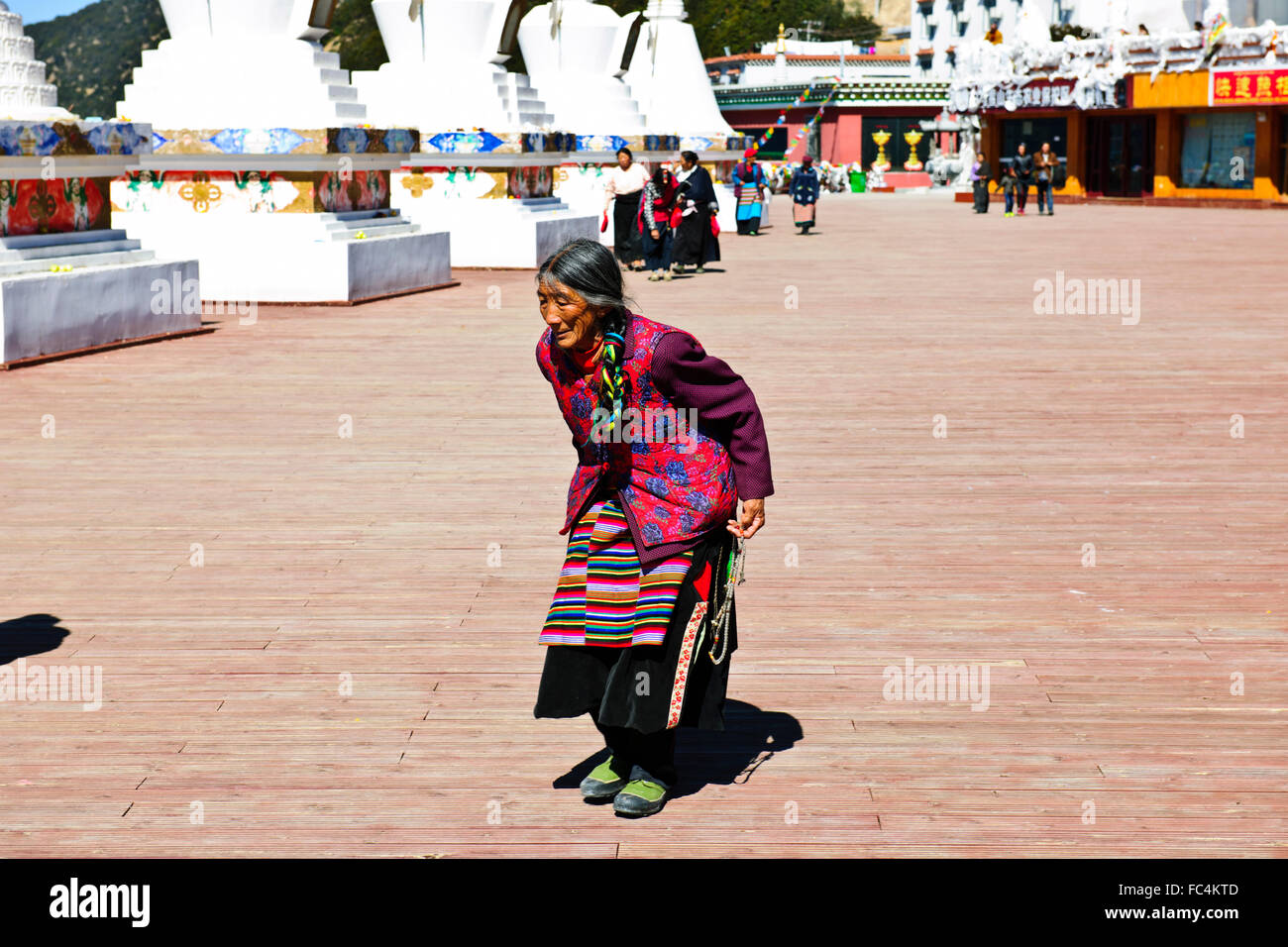Feilal Temple Mingyong Glacier,Meili Snow Mountain Range,Holy Kawagebo ...