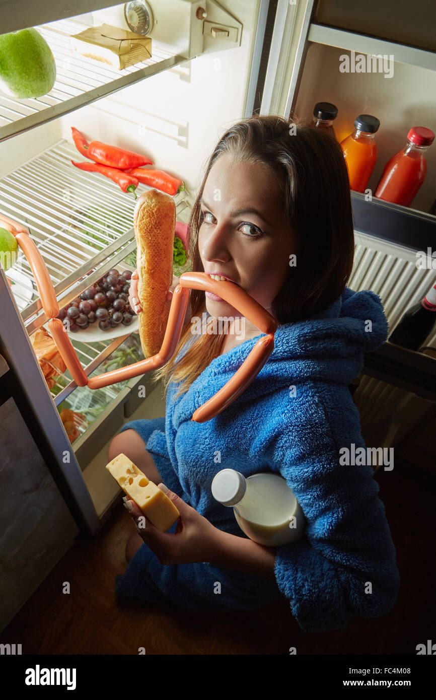Young adults food eating hi-res stock photography and images - Alamy