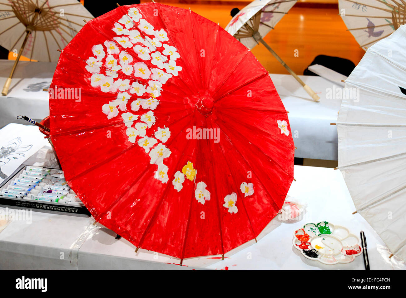 Parasol painting class at Workmanship Demonstration Pavilion in ...