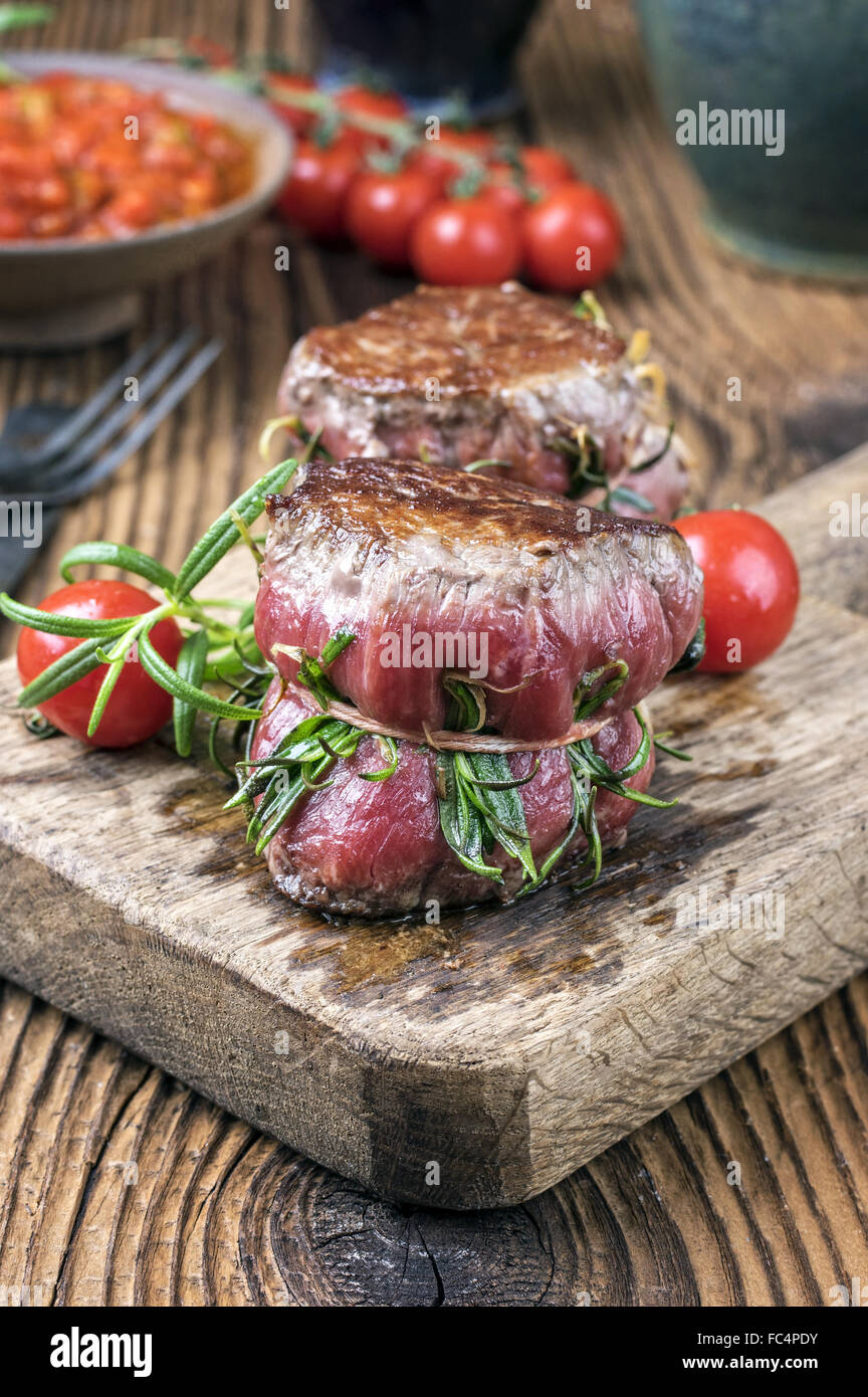 Rindermedaillon hi-res stock photography and images - Alamy