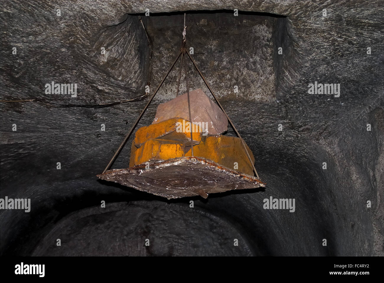 Roman crane hi-res stock photography and images - Alamy