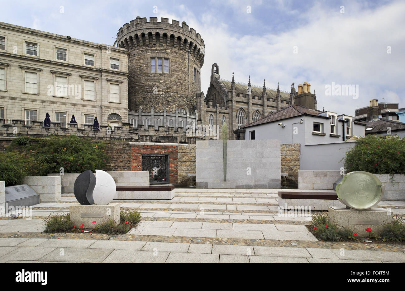 Garda Memorial Garden in Dublin Castle Stock Photo - Alamy
