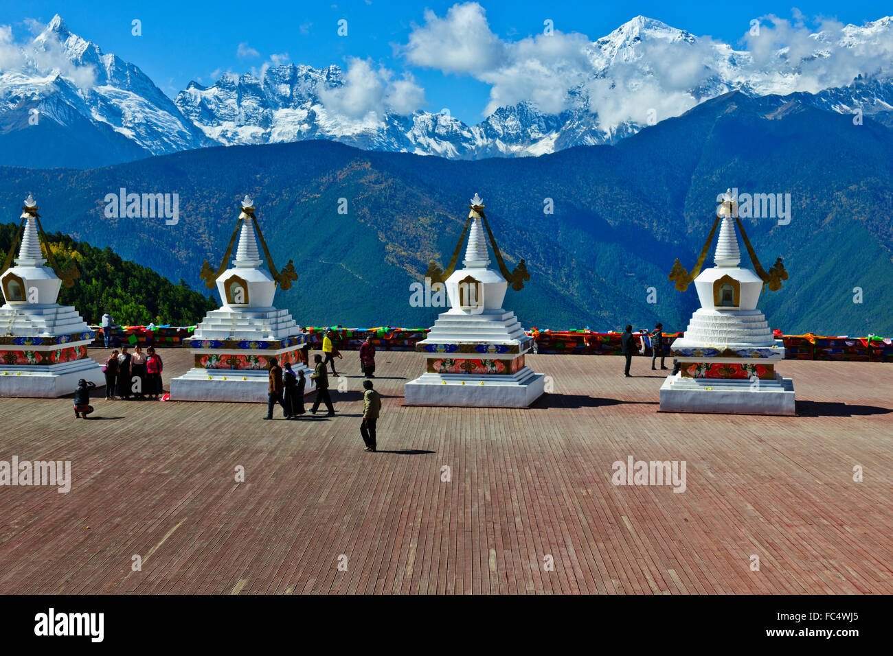 Feilal Temple Mingyong Glacier,Meili Snow Mountain Range,Holy Kawagebo ...