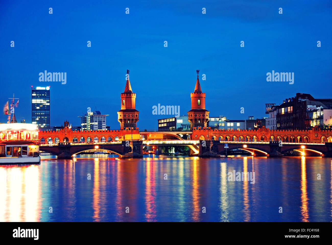 Berlin oberbaumbruecke bridge Stock Photo - Alamy