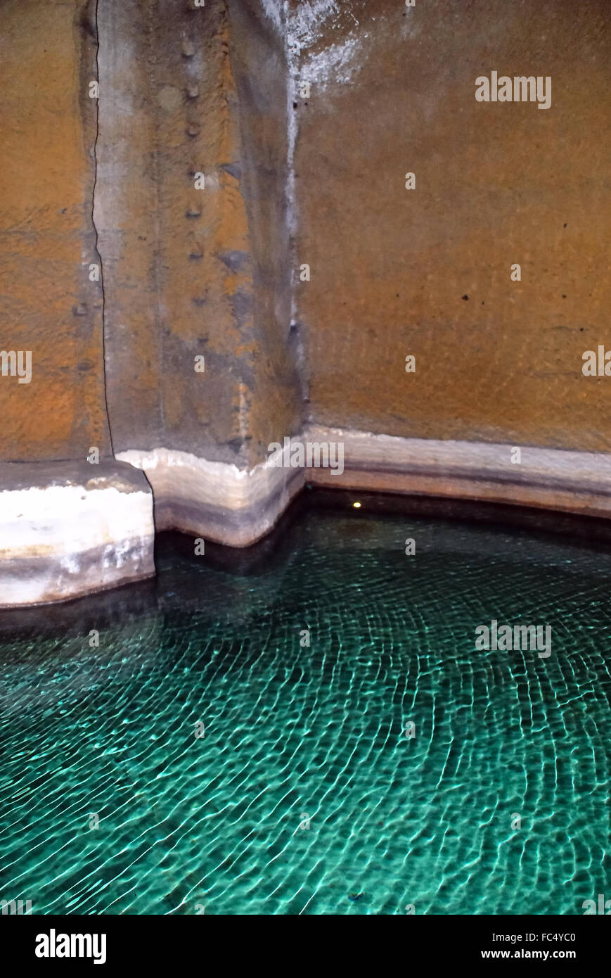 Naples underground. The ancient Greek – Roman aqueduct Stock Photo - Alamy