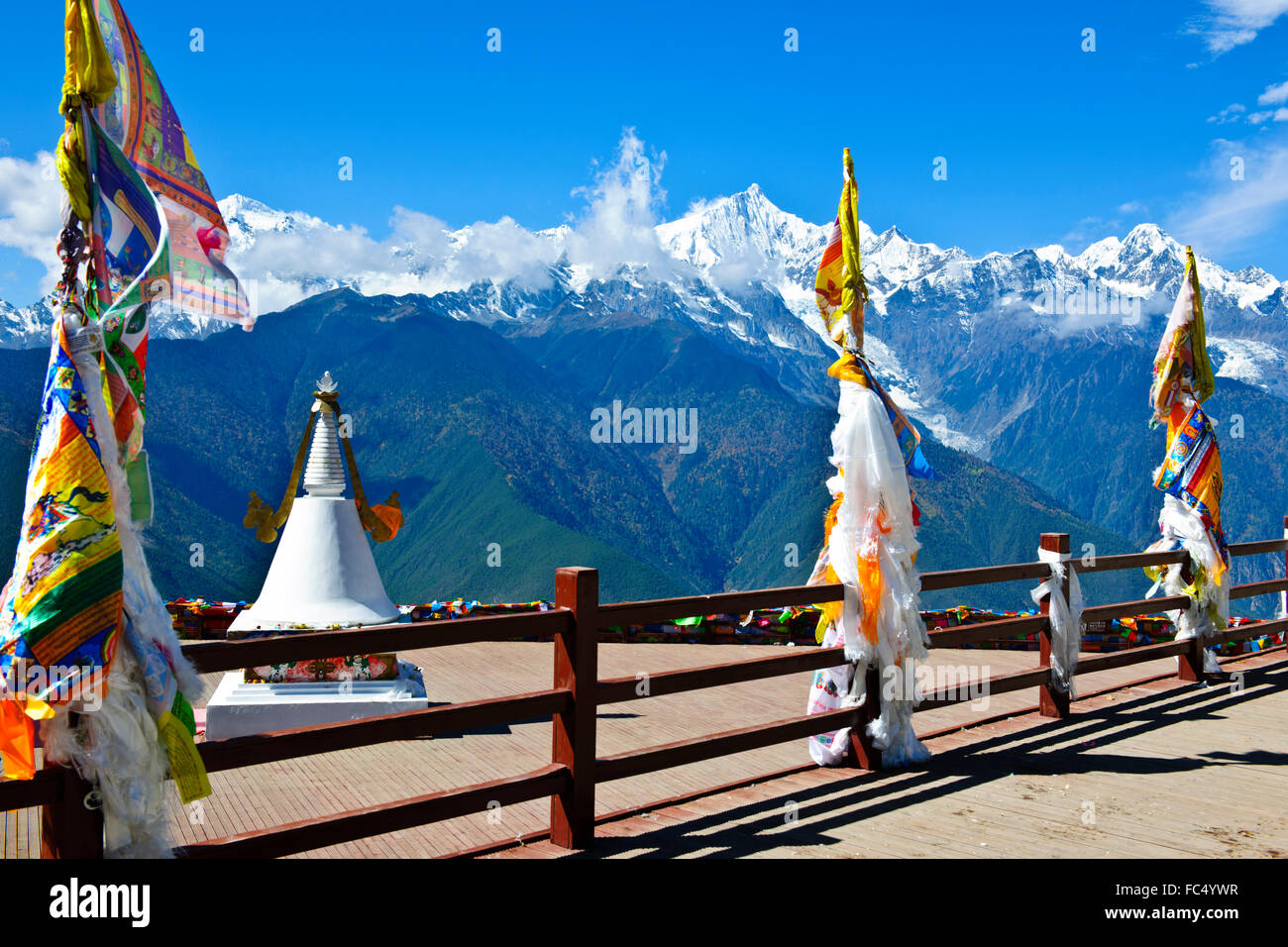 Feilal Temple Mingyong Glacier,Meili Snow Mountain Range,Holy Kawagebo ...