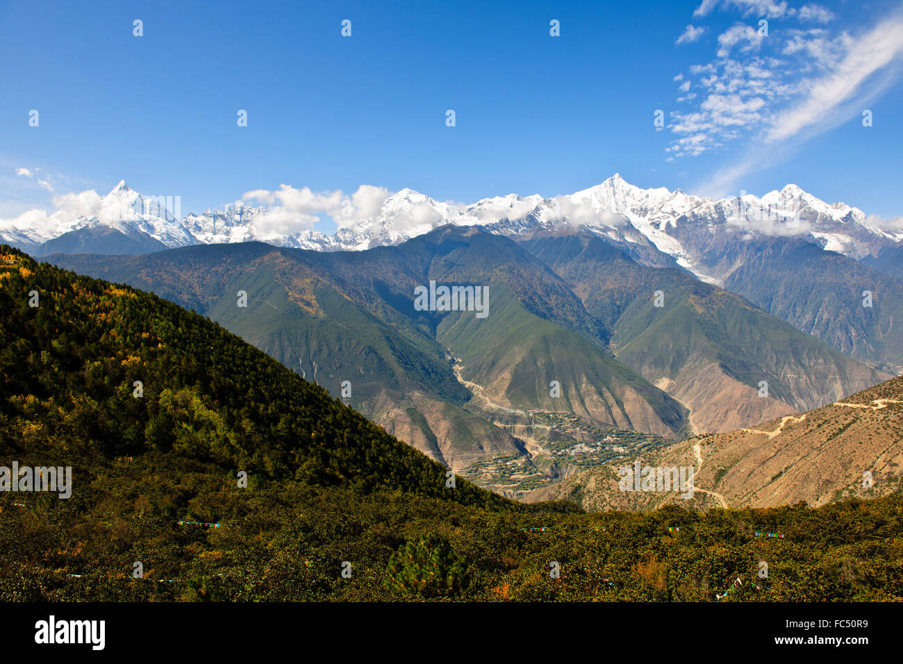 Meili Snow Mountain Range,Mingyong Glacier,Holy Kawagebo Peak worshiped ...