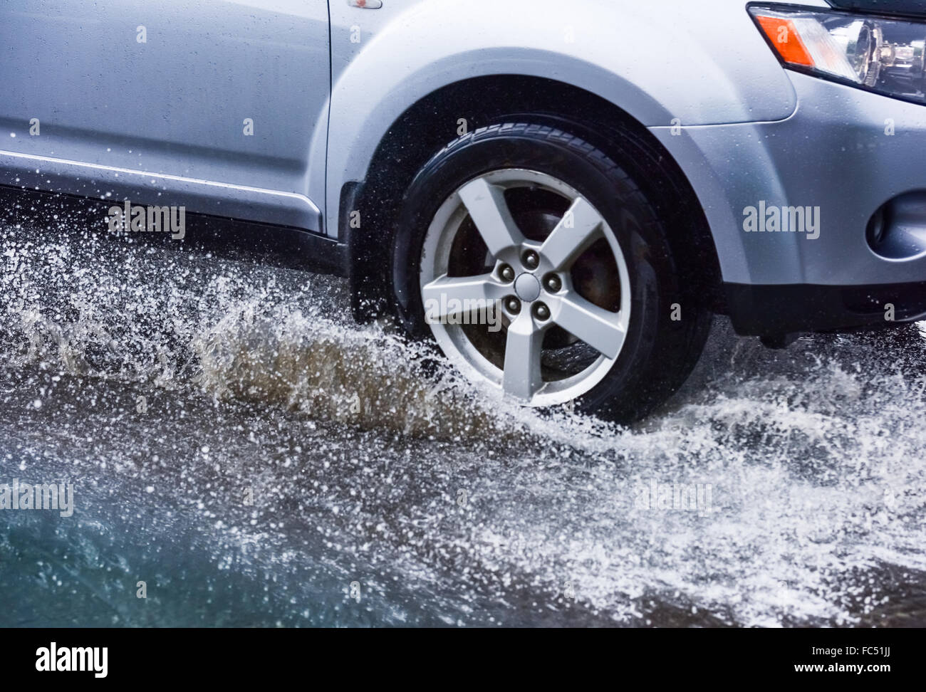 Mud spray hi-res stock photography and images - Alamy