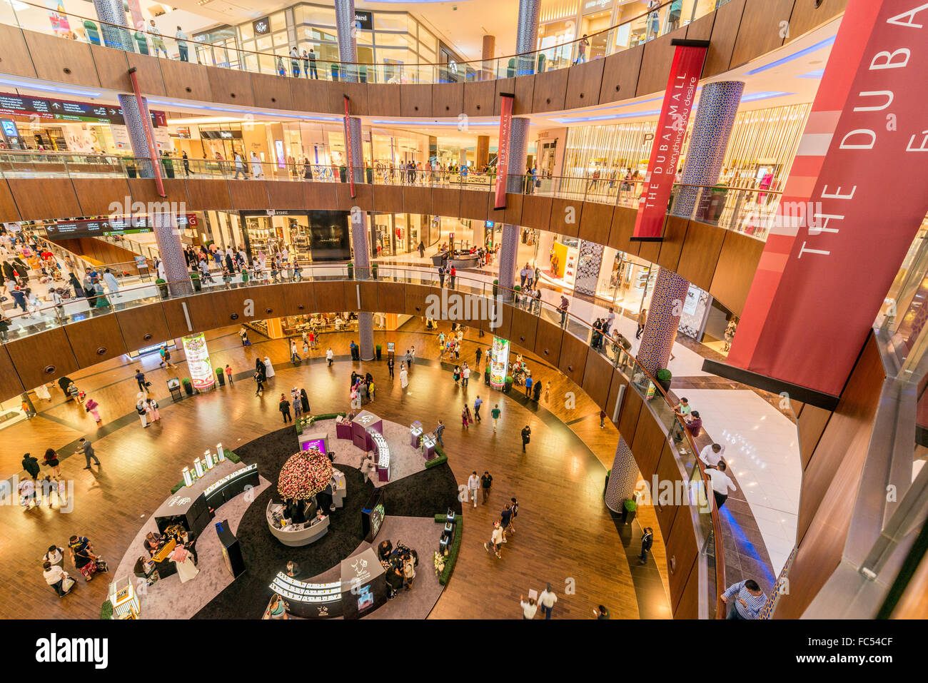 Dubal mall shopping hi-res stock photography and images - Alamy