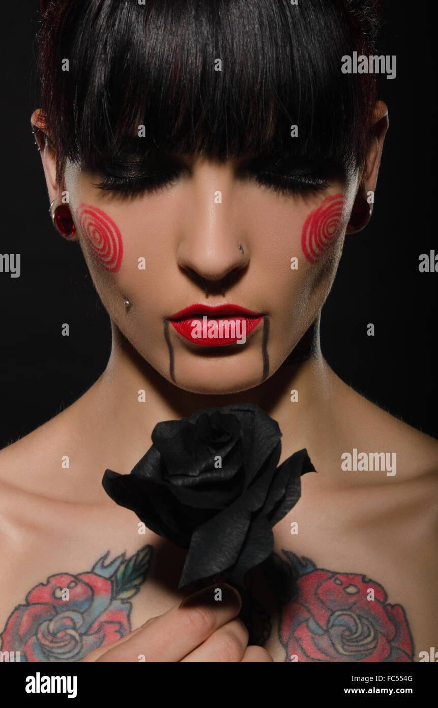 Tattooed brunette hi-res stock photography and images - Alamy