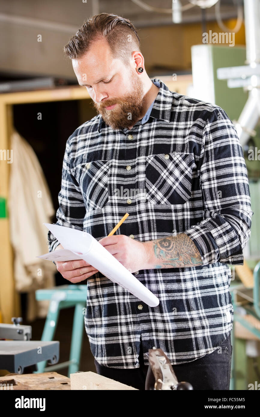 Carpenter in thinking hi-res stock photography and images - Alamy