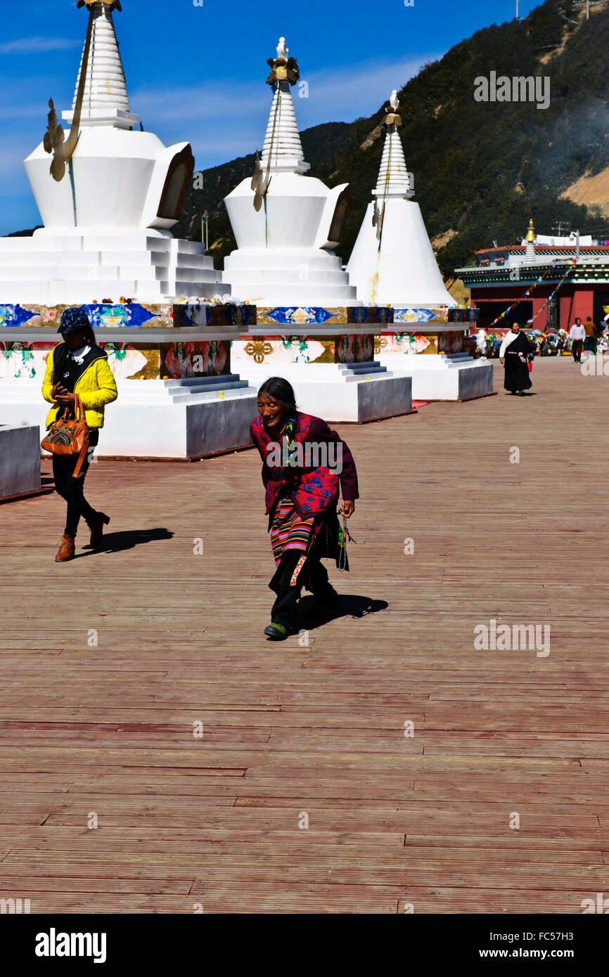 Feilal Temple Mingyong Glacier,Meili Snow Mountain Range,Holy Kawagebo ...