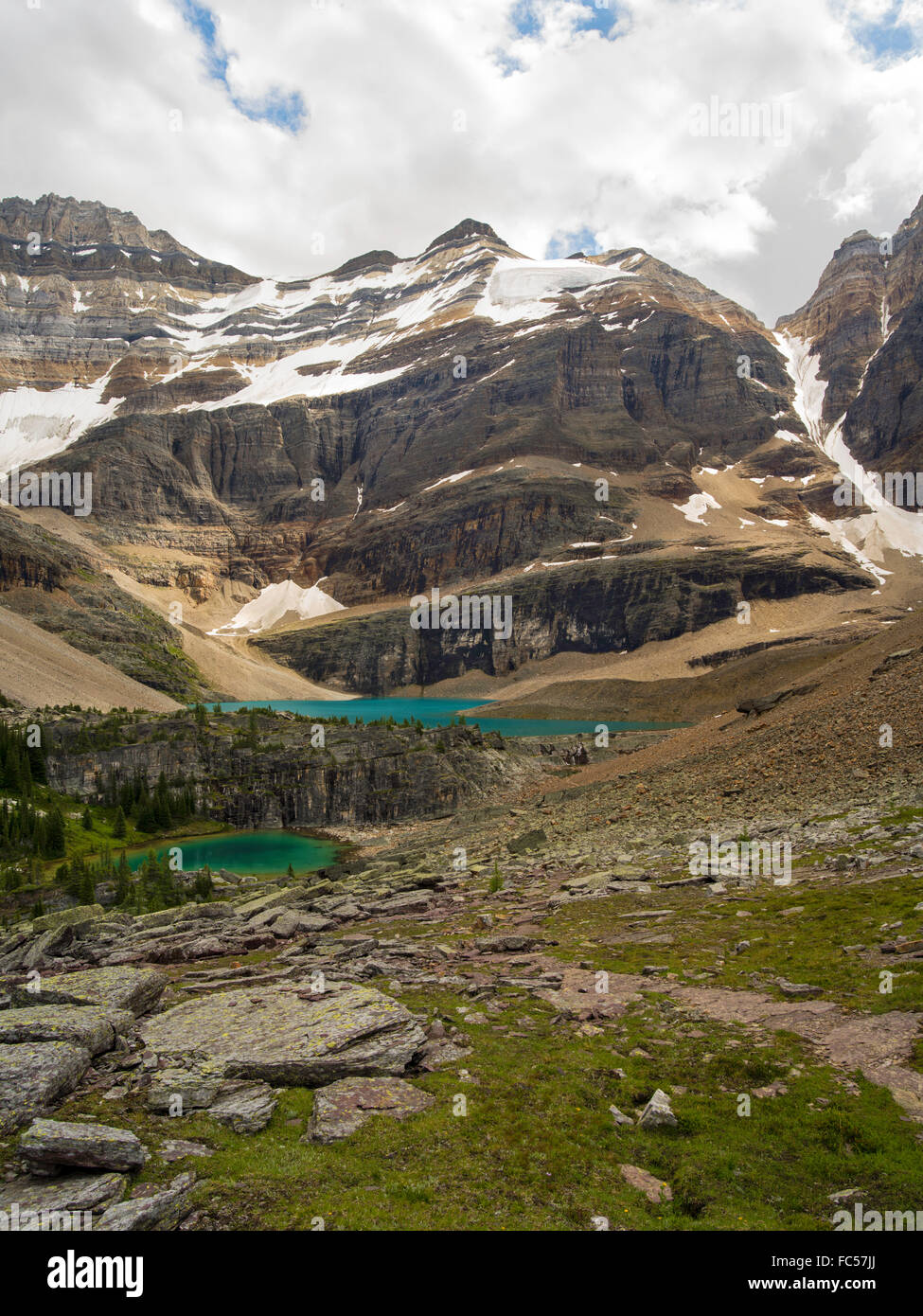 View of stunning Oesa Lake (background) and Lefroy Lake (left ...