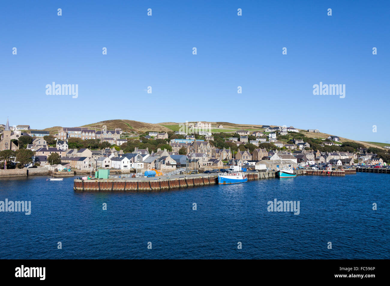Boats in Stromness harbour, Orkney, Scotland Stock Photo - Alamy
