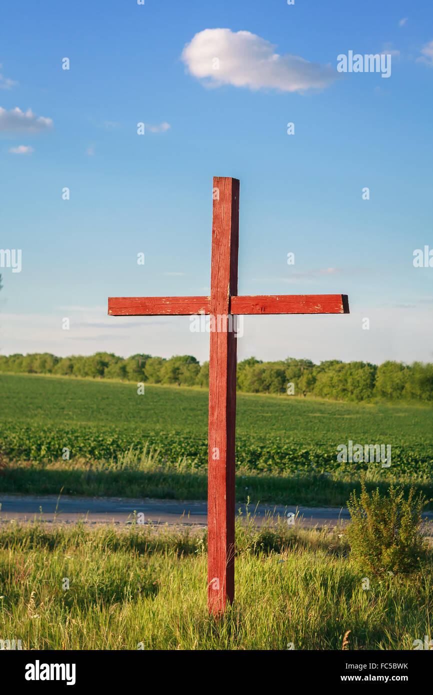Cracked red cross hi-res stock photography and images - Alamy