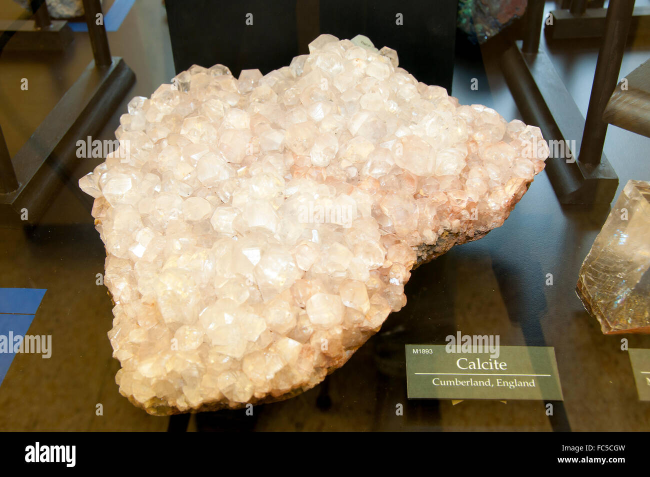 Mineral calcite hi-res stock photography and images - Alamy