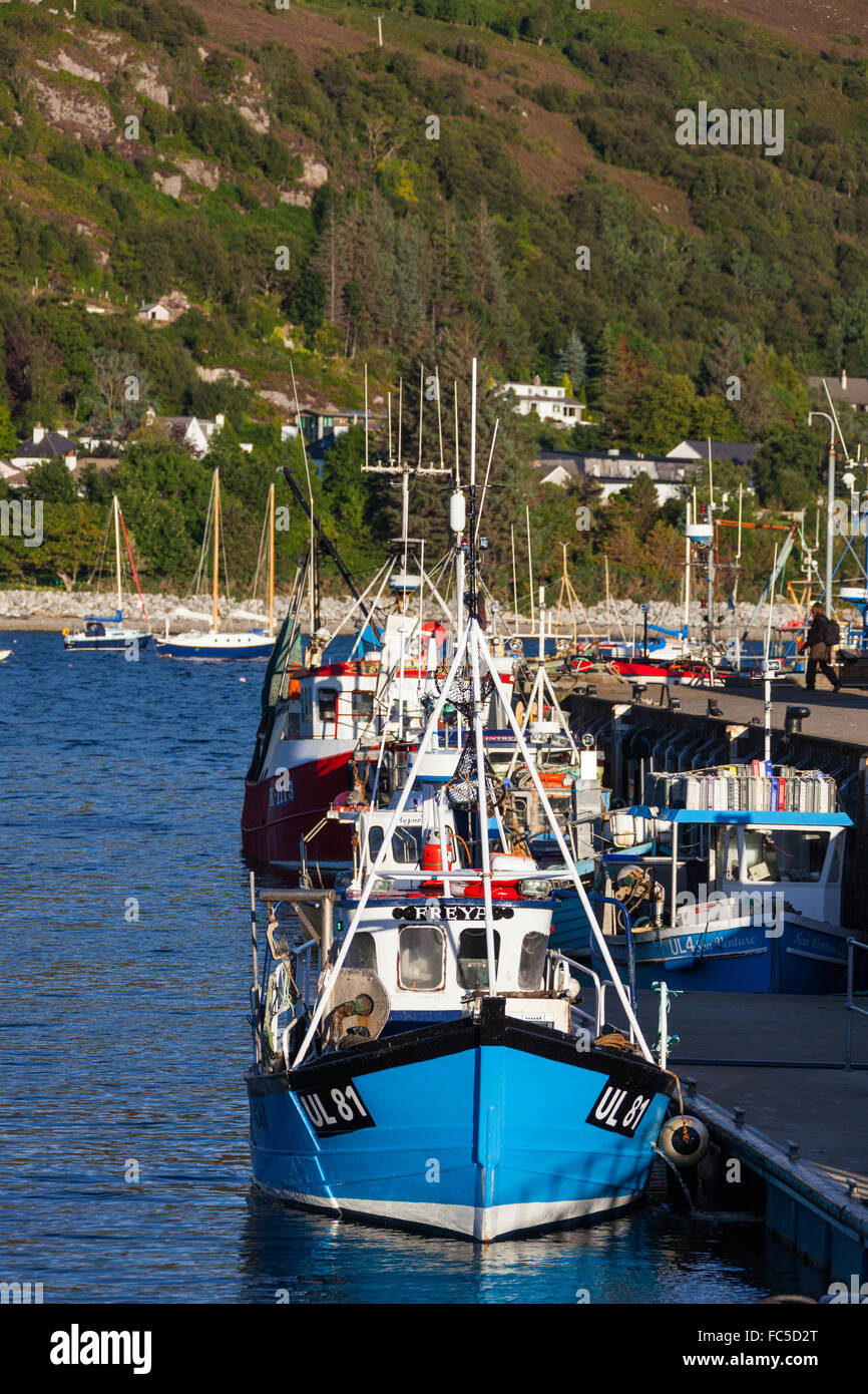 Fishing boats ullapool pier ross shire hi-res stock photography and ...