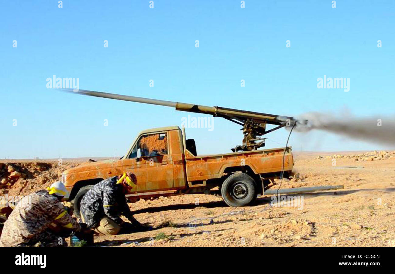 Islamic State of Iraq and the Levant propaganda photo showing militants ...