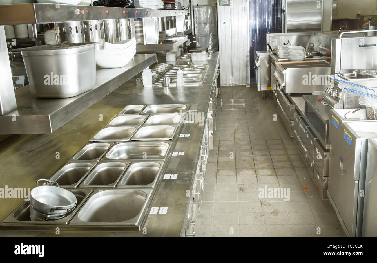 Professional kitchen, view counter in steel Stock Photo - Alamy
