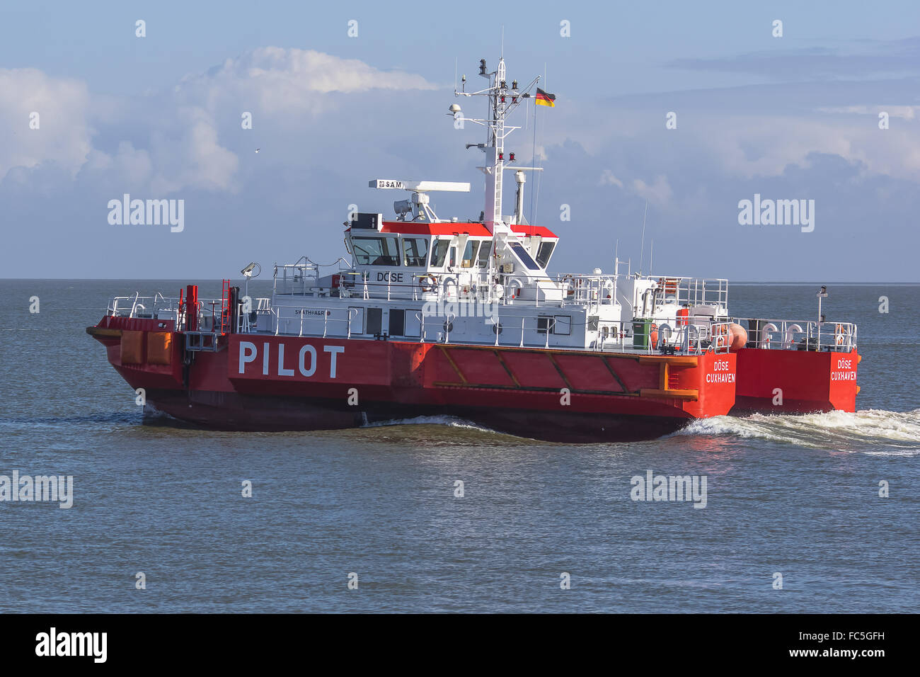 Lotsenboot hi-res stock photography and images - Alamy